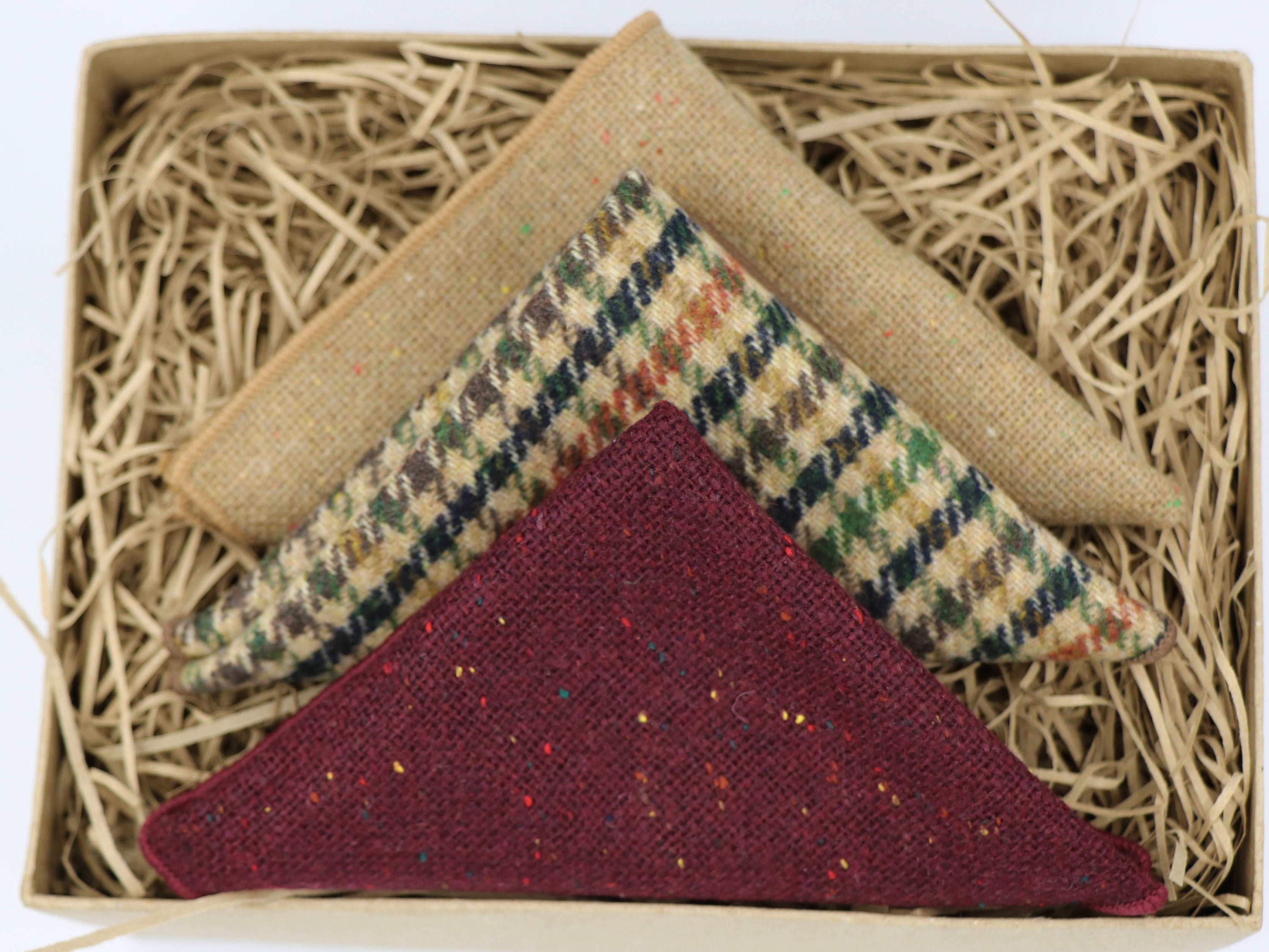 Louis Alf & Andy: Burgundy Tweed, Check Handkerchief, beige pocket squ ...